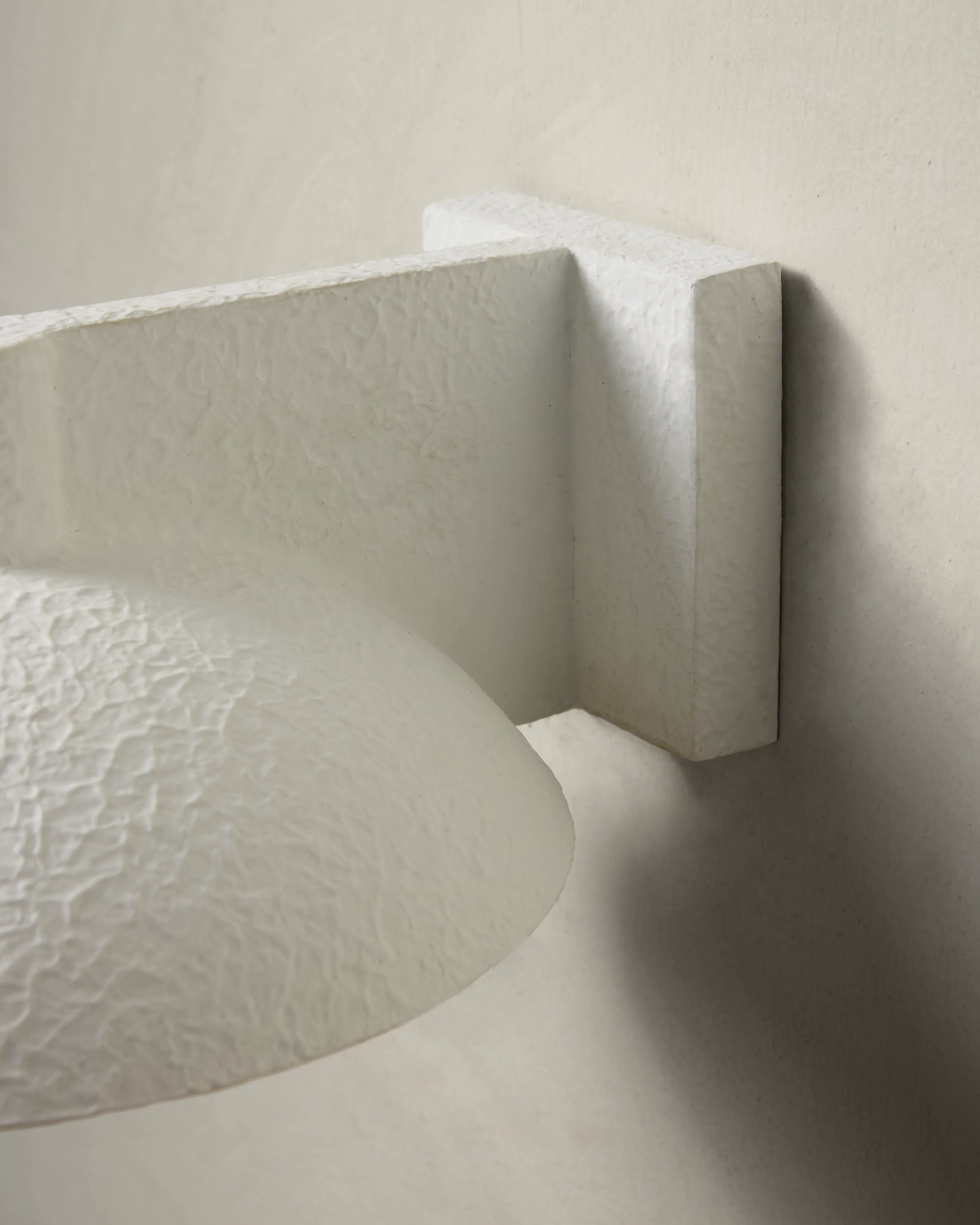 Jada Sconce | Joon Loloi